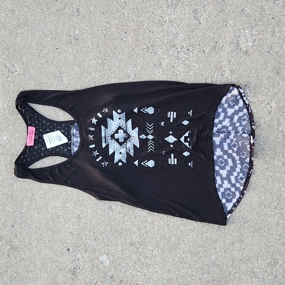 Tops | Nwt Black And White Boho Aztec Tank Top With Crochet And Chiffon ...